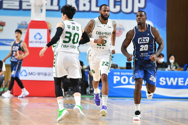 [KBL컵] '두경민-에르난데스 38점 합작' DB, KCC 제압