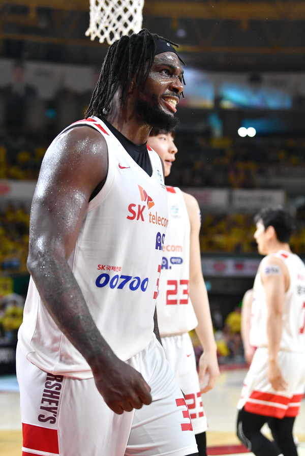 ‘마레이 사라지니 날았다’ 자밀 워니, 28P 19R 대폭발