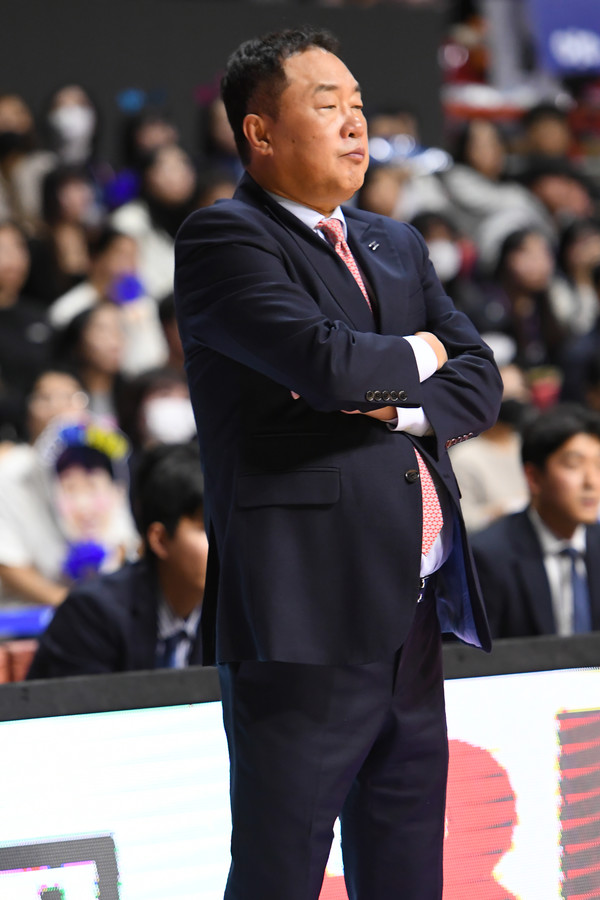 KCC 전창진 감독 "1번-5번 수비력이 우리의 가장 큰 과제" - Kollo