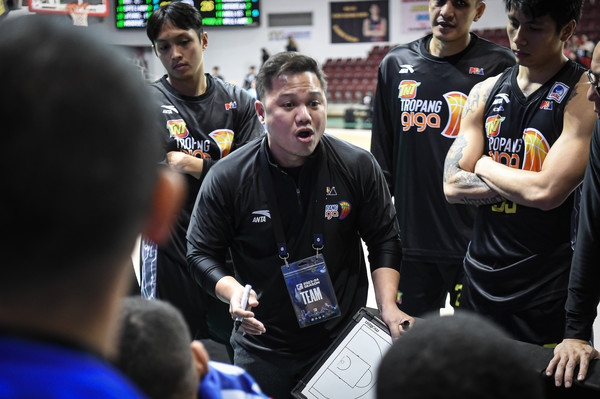 [EASL] TNT 이사벨로 라스티모사 감독 “제퍼슨은 보컬 리더” - Kollo