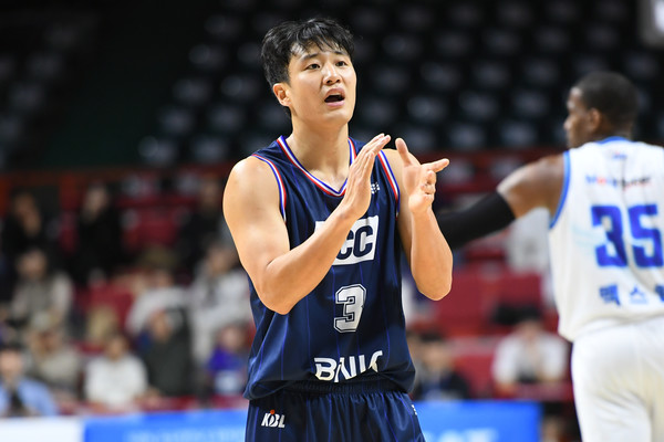 KCC 바라본 허웅의 진지한 분석 "슈퍼스타 3~4명 뛴다고 거저 강팀되지 않아" - Kollo