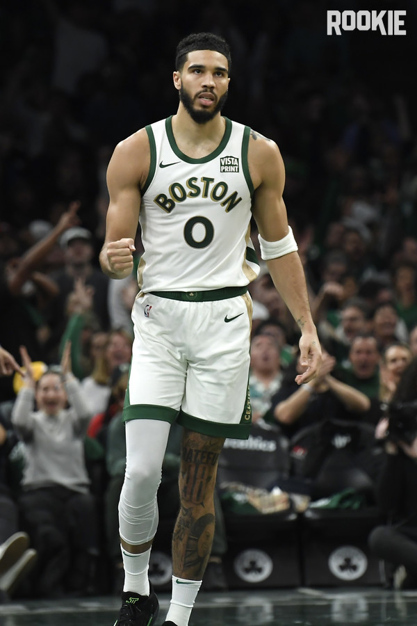 [12월호] 후끈한 이적에 불붙은 NBA 우승 경쟁 구도, 누가 살아남을까? - Kollo