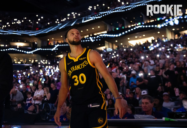 [12월호] 후끈한 이적에 불붙은 NBA 우승 경쟁 구도, 누가 살아남을까? - Kollo