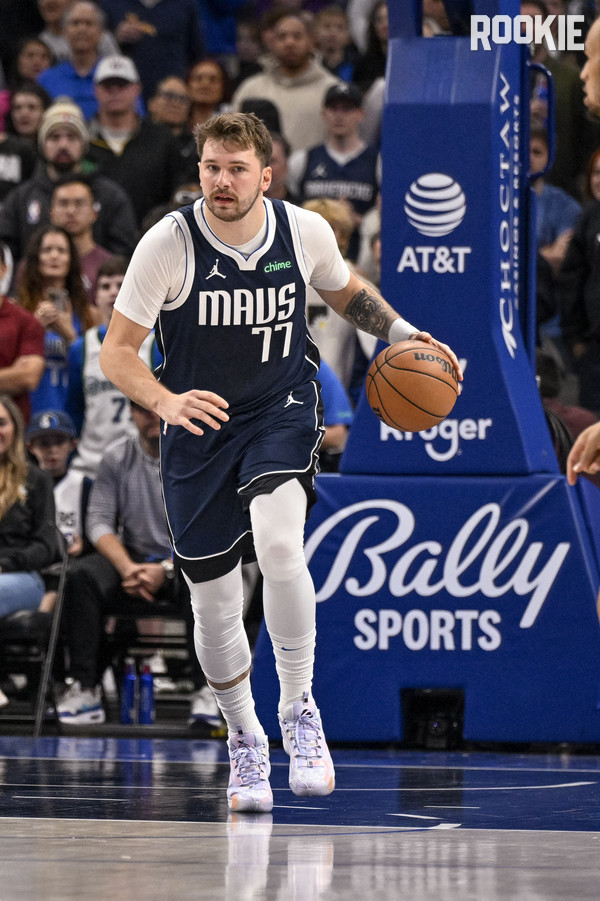 [12월호] 후끈한 이적에 불붙은 NBA 우승 경쟁 구도, 누가 살아남을까? - Kollo