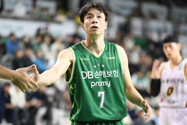 LG 에이스 이관희를 지옥으로 몰아넣은 DB 김주성 감독의 선택 - Kollo