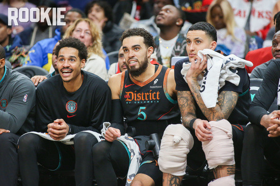 '중구난방 경기력' 7승 36패 NBA 최악의 수비 팀, 결국 감독 사퇴 - Kollo