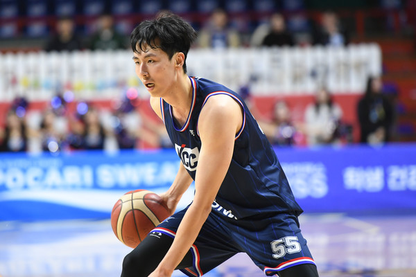 "상태 많이 좋아졌다" 부상 회복한 KCC 송교창, 부산 동행... 복귀 가능성 ↑ - Kollo