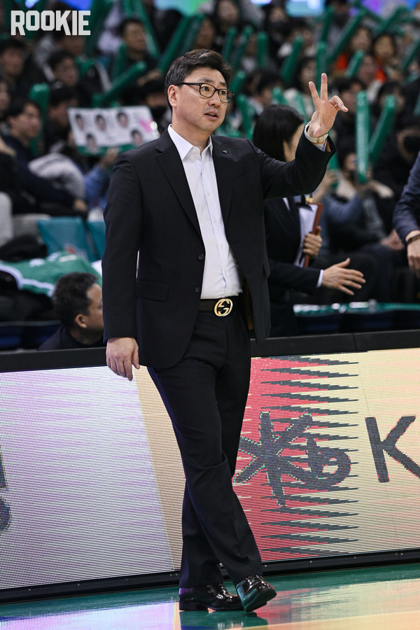 SK 유니폼 입고 D리그 나선 박민우, 그가 바라본 SK는? - Kollo