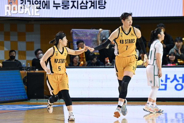 "지금보다 더 잘하고 싶어요" WNBA와 대표팀, 여자농구 기둥의 깊은 속내