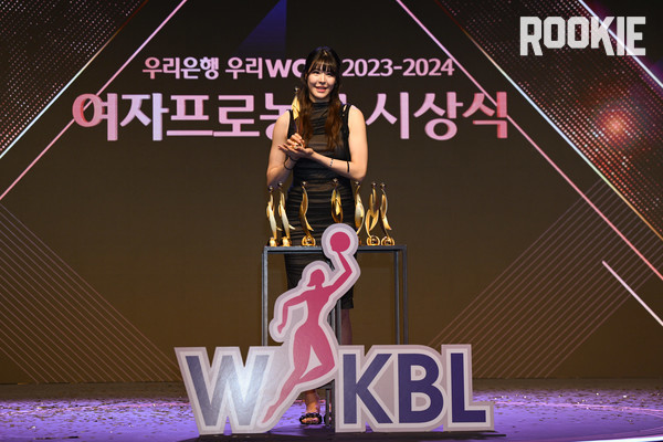 [WKBL 시상식] ‘MVP 포함 8관왕’ KB스타즈 박지수 “해외 진출, 생각 있다”