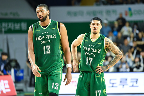 MVP 듀오 로슨-알바노 포효! 1위 위용 찾은 DB, KCC 질주 막고 시리즈 원점 돌려