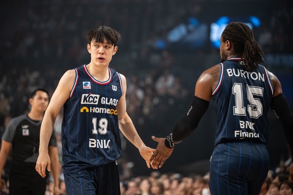 [EASL] '버튼 38점' KCC, 류큐 원정에서 패배... 3연패