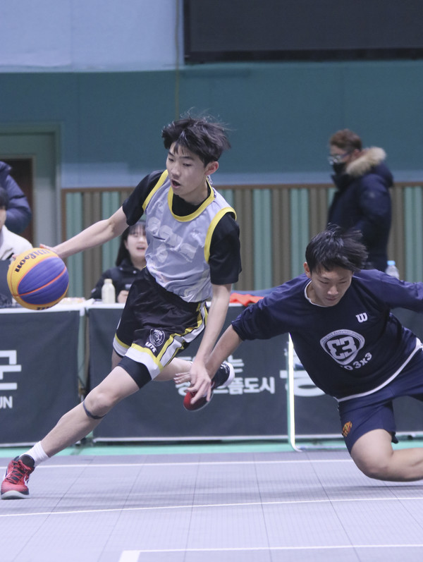 "코트 3면 깔아주시면 안 되나요?"...새해부터 인기 폭발인 KXO 3x3 "청소년 위한 콘텐츠 마련에 더 노력"