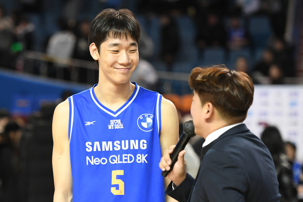 "더 회피할 수 없다" 사령탑의 출전 시간 증가 예고... 207cm 삼성의 미래 다시 날아오를까?