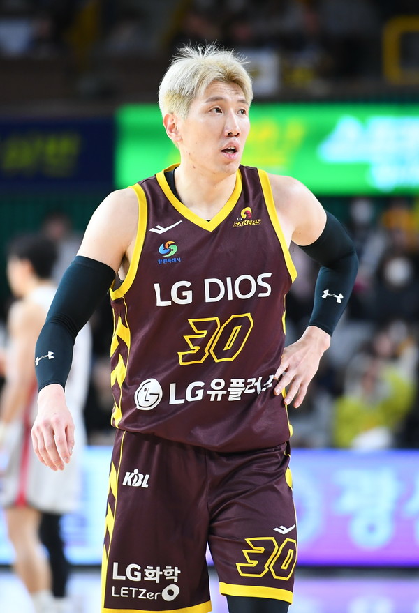 [KBL PO] ‘엔트리에도 빠졌다!’ 플레이오프 앞둔 LG, 베테랑 가드 없이 1차전 치른다