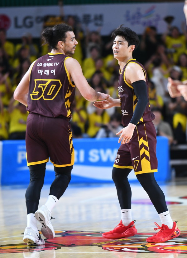 [KBL PO] ‘눈꽃 슈터의 부활!’ 완전히 살아난 유기상, LG 11년 만의 챔프전 진출에 ‘단 한걸음’ 남겨
