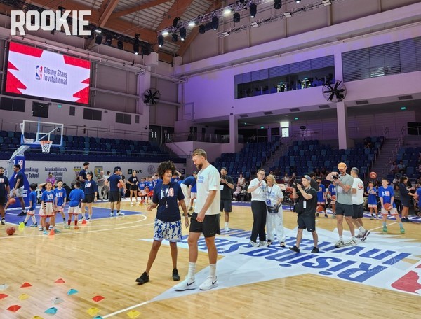 [NBA RSI] 싱가포르에 등장한 NBA스타 사보니스... 그가 밝힌 유럽 출신 베스트5는?