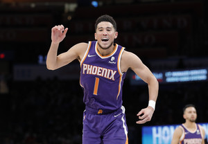 'CP3 공백, 부커가 메운다' 서부 선두 피닉스, OKC 누르고 8연승(종합)