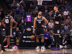 '16년 연속 PO 진출 실패' SAC, 가장 오래 PO에 나가지 못한 팀 등극