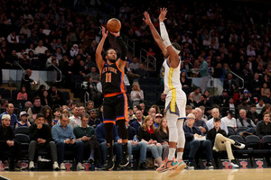‘완벽한 공수 밸런스’ 뉴욕, GSW 38점 차로 완파하며 8연승 질주