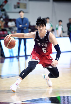 '변준형-스펠맨 동반 폭발' KGC, DB 꺾고 6연승 신바람... DB 3연패