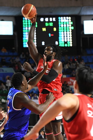 SK, 3연승으로 단독 4위...삼성은 KBL 역대 원정 최다 19연패