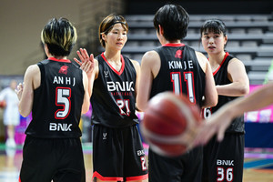 [WKBL 팀 프리뷰] ① FA 시장 대반전, 부산 BNK 썸