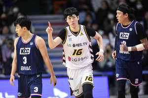 4Q 동점 3점포 꽂은 정인덕의 각오 "SK 꼭 잡고 브레이크 맞이하겠다"