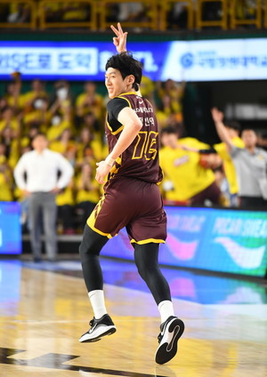 [KBL PO] ‘1차전 3Q 데자뷰?’ 2차전 3Q에서도 터진 정인덕의 3점슛, LG의 2연승으로 이어지다