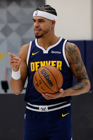 우승 멤버→악성 계약 우려 속 PO 부진→트레이드... 첫 이적한 장신 포워드 "다음 장이 기대된다"