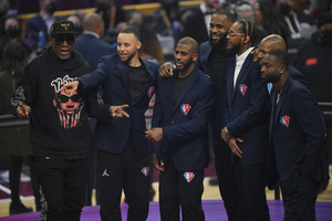 스테픈 커리 “농구 지능이 가장 높은 선수? 르브론, CP3, 그린”